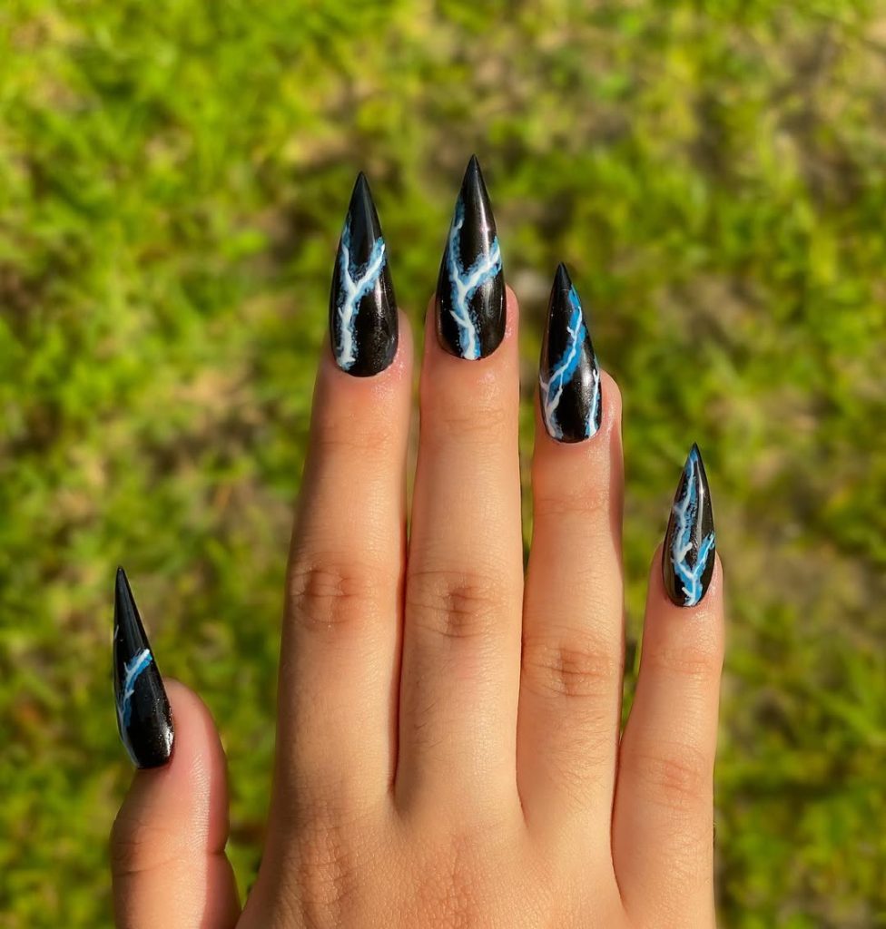 Thunder Nail Designs Are Strikingly Gorgeous – Perfect Nail Spot